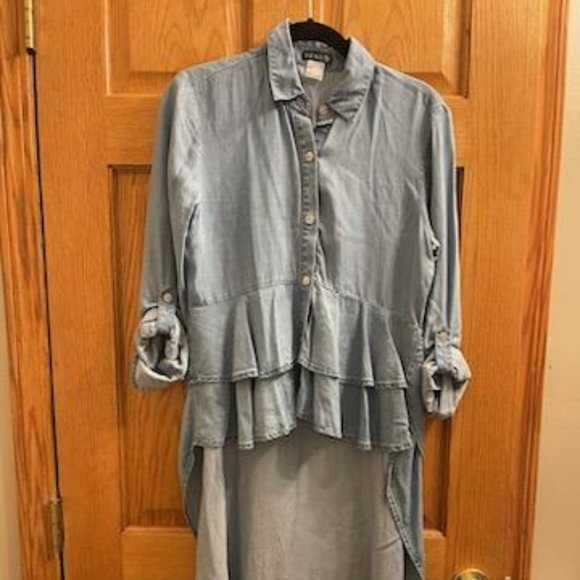 VENUS | Tops | Venus Tiered Blue Jean Blouse Size Small | Poshmark